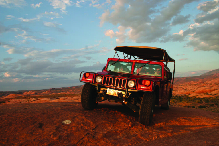 Hummer Tours - Canyonlands By Night & Day